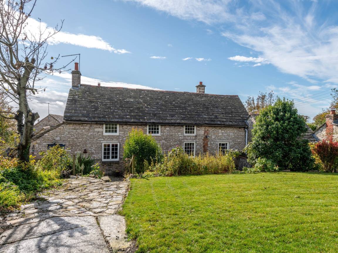 Cottage ∙ 4 Bedrooms ∙ 8 Guests - Langton Matravers
