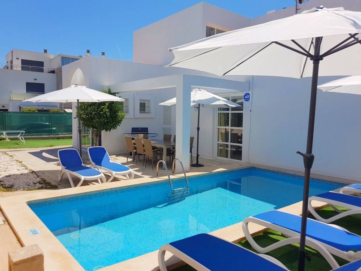 180 M² Casa ∙ 4 Habitaciones ∙ 8 Huéspedes - Can Picafort
