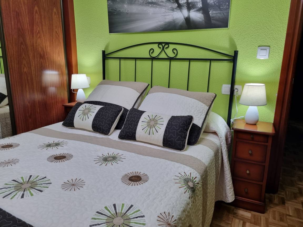 79 M² Apartamento ∙ 3 Habitaciones ∙ 6 Huéspedes - Gijón