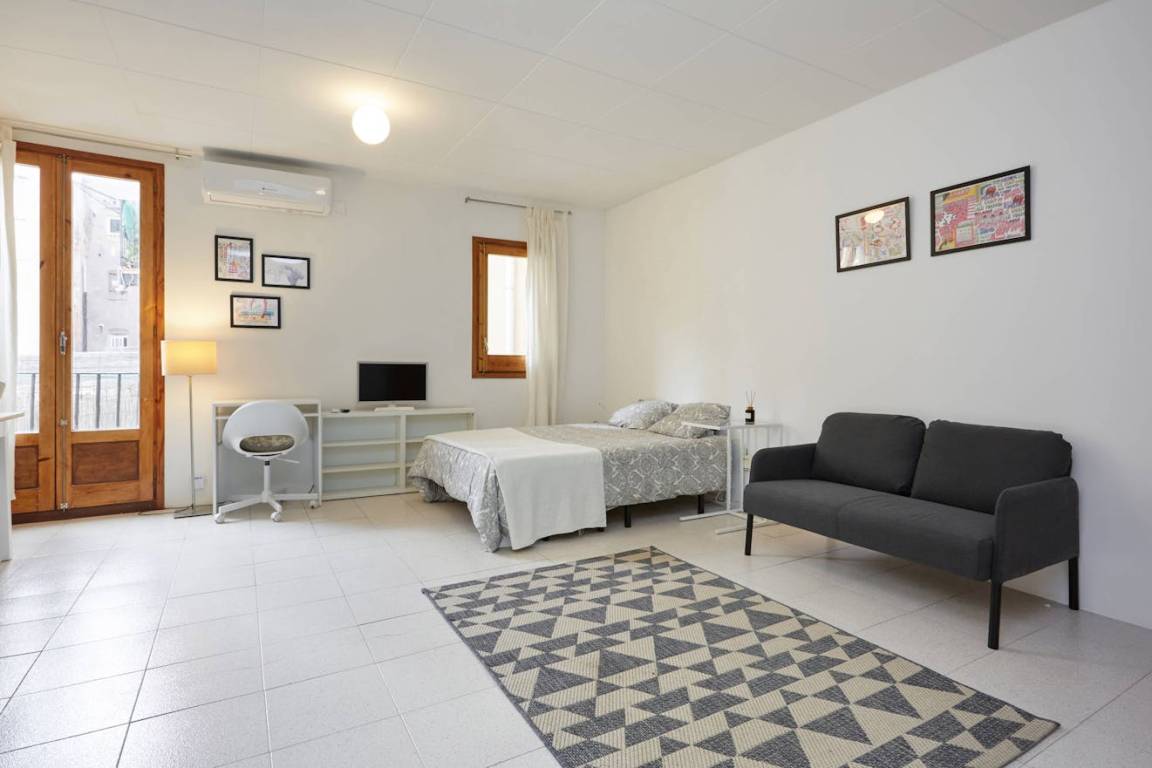 34 M² Apartamento ∙ 2 Huéspedes - Badalona
