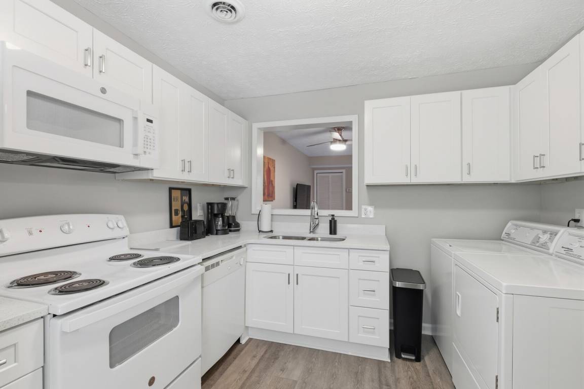 139 M² Condo ∙ 2 Bedrooms ∙ 4 Guests - Athens, GA