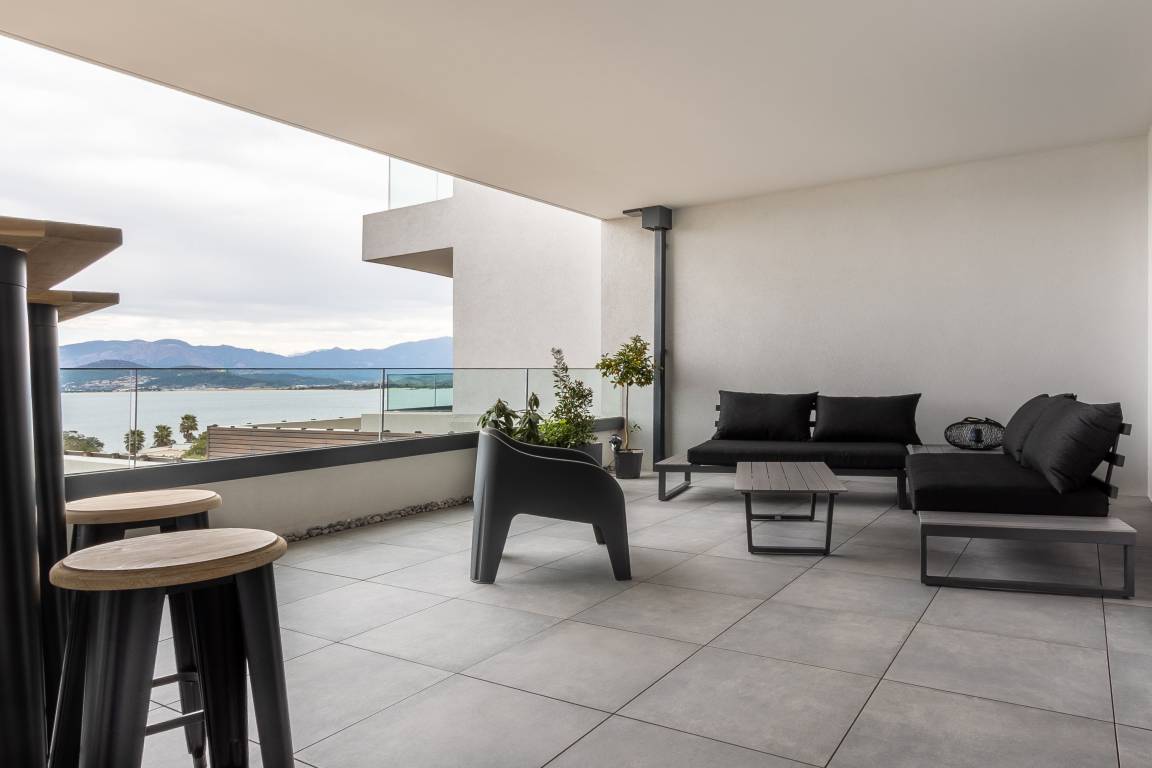 65 M² Appartement ∙ 2 Chambres ∙ 4 Personnes - Porticcio