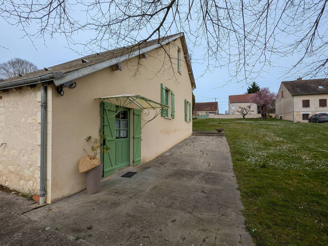 90 M² Cottage ∙ 2 Bedrooms ∙ 4 Guests - Loire