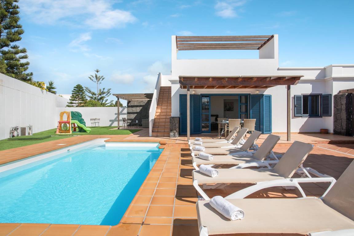150 M² Villa ∙ 3 Habitaciones ∙ 6 Huéspedes - Playa Blanca, España