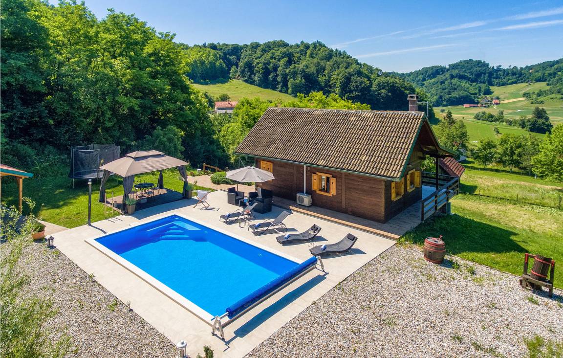 78 M² House ∙ 2 Bedrooms ∙ 4 Guests - Krapinske Toplice