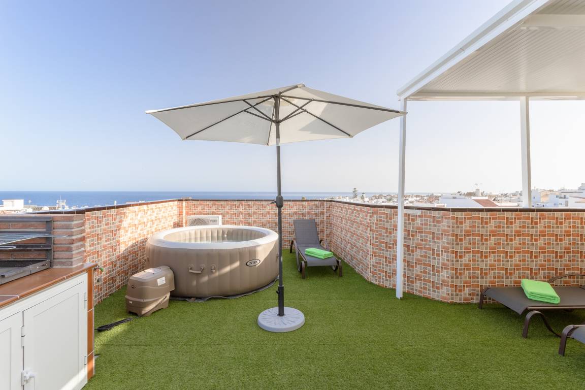 85 M² Apartamento ∙ 3 Habitaciones ∙ 5 Huéspedes - Nerja