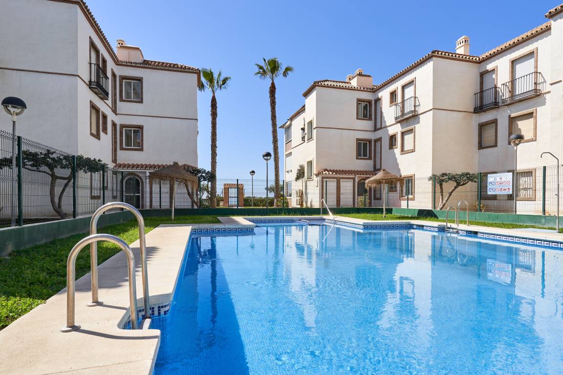 93 M² Apartamento ∙ 2 Habitaciones ∙ 4 Huéspedes - Torrox