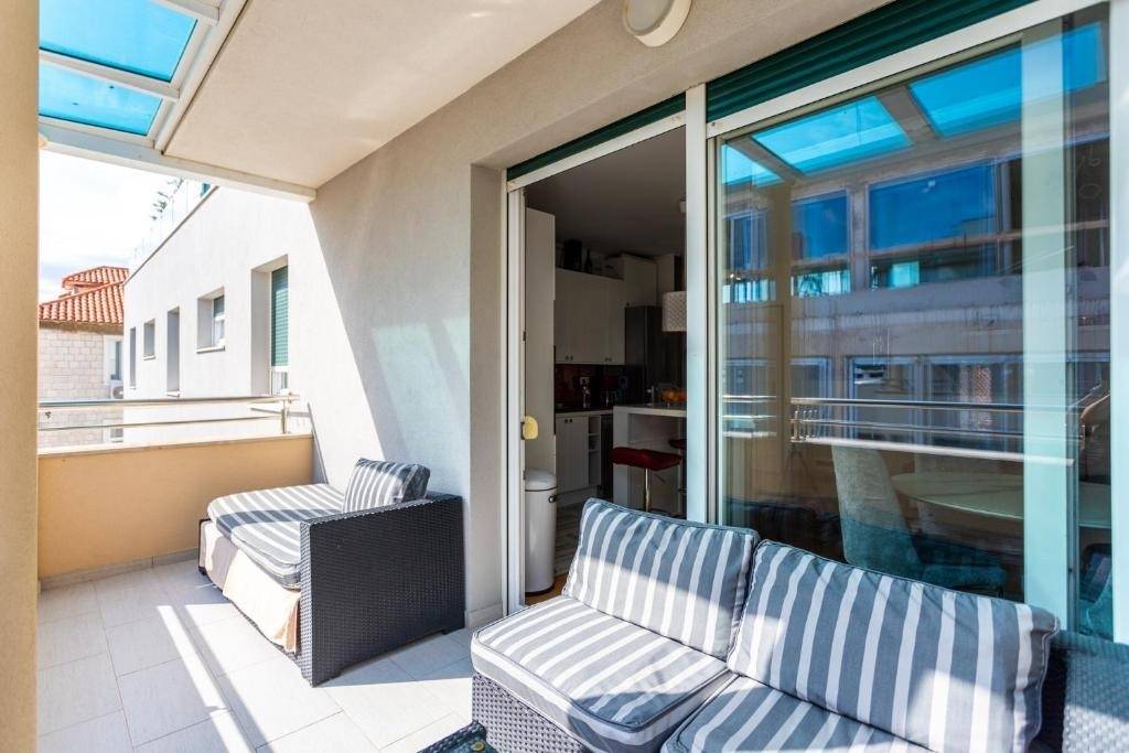 59 M² Ferienwohnung ∙ 2 Schlafzimmer ∙ 4 Gäste - Split