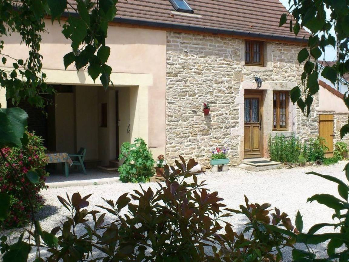 70 M² Cottage ∙ 2 Bedrooms ∙ 4 Guests - Beaune
