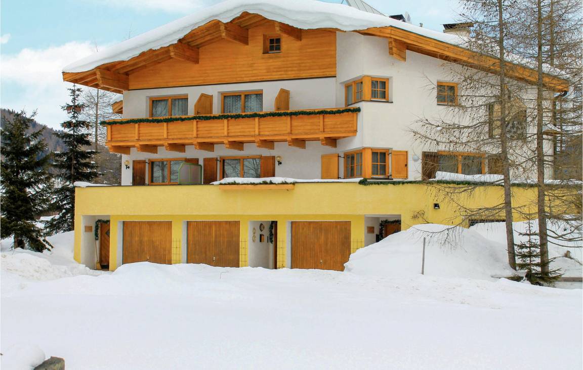 118 M² Ferienwohnung ∙ 3 Schlafzimmer ∙ 6 Gäste - Navis