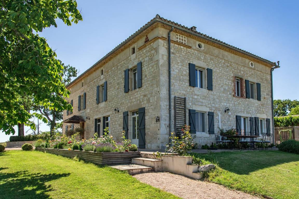 540 M² Gîte ∙ 11 Chambres ∙ 22 Personnes - Tarn