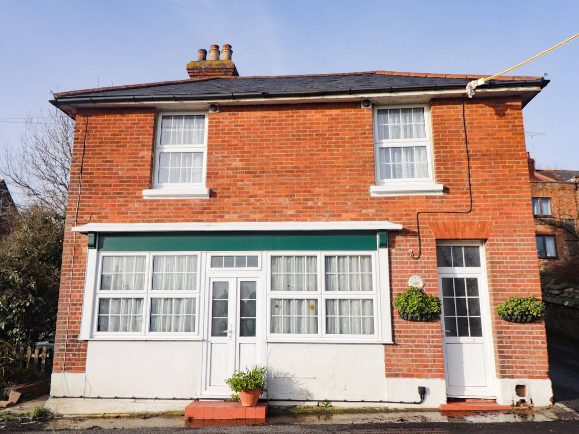 Cottage ∙ 4 Bedrooms ∙ 7 Guests - East Sussex