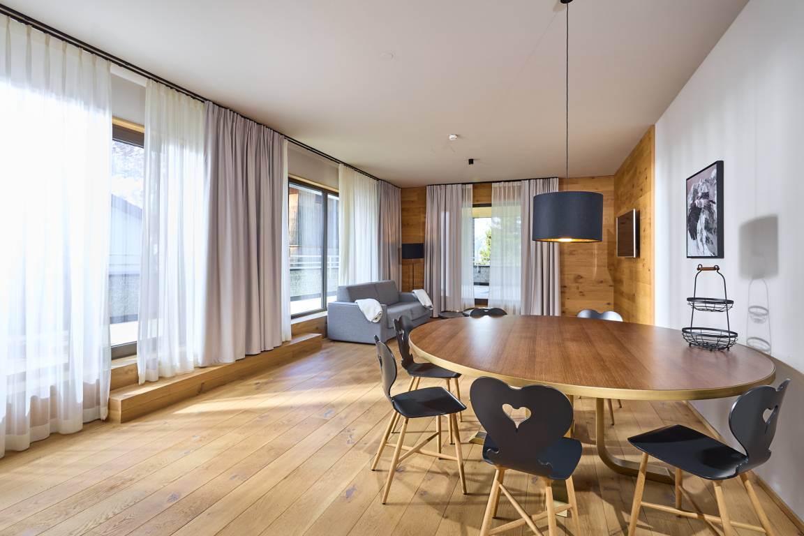 96 M² Ferienwohnung ∙ 1 Schlafzimmer ∙ 6 Gäste - Mittelberg