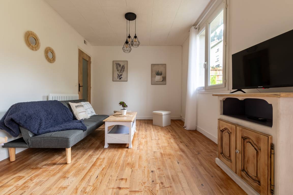 75 M² Huis ∙ 2 Slaapkamers ∙ 6 Gasten - Le Cheylard