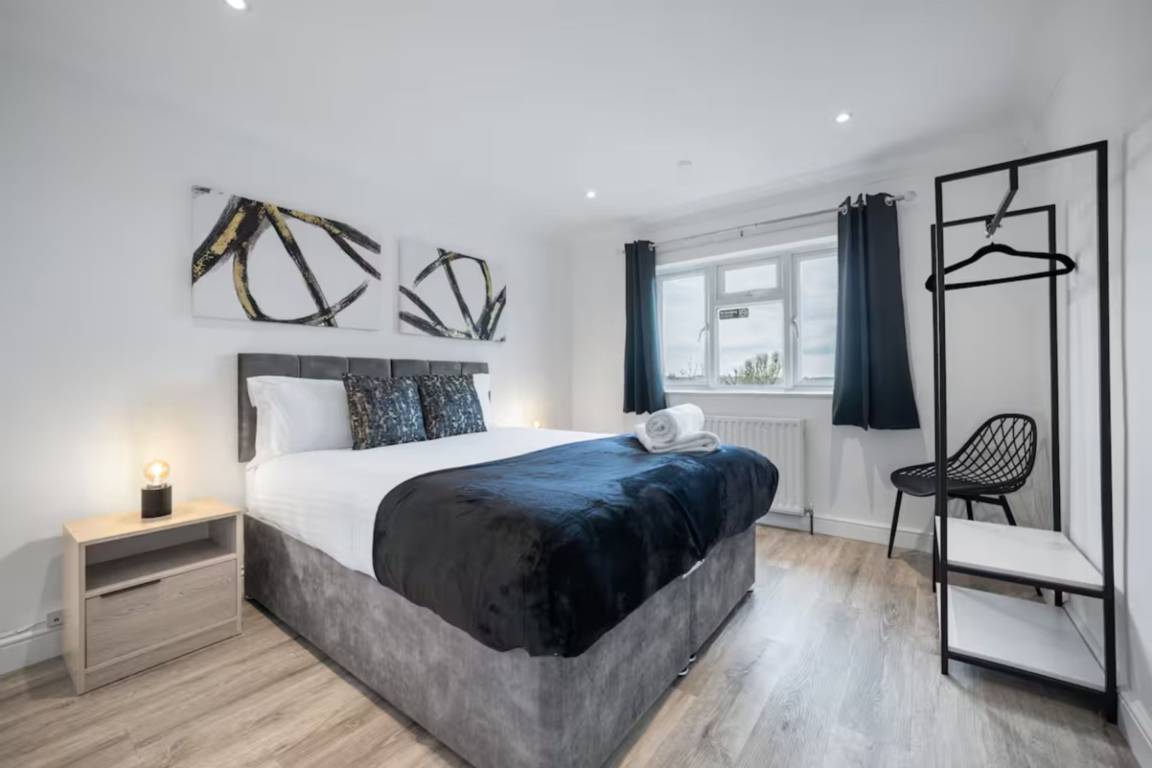 Apartment ∙ 1 Bedroom ∙ 8 Guests - Beaconsfield, UK