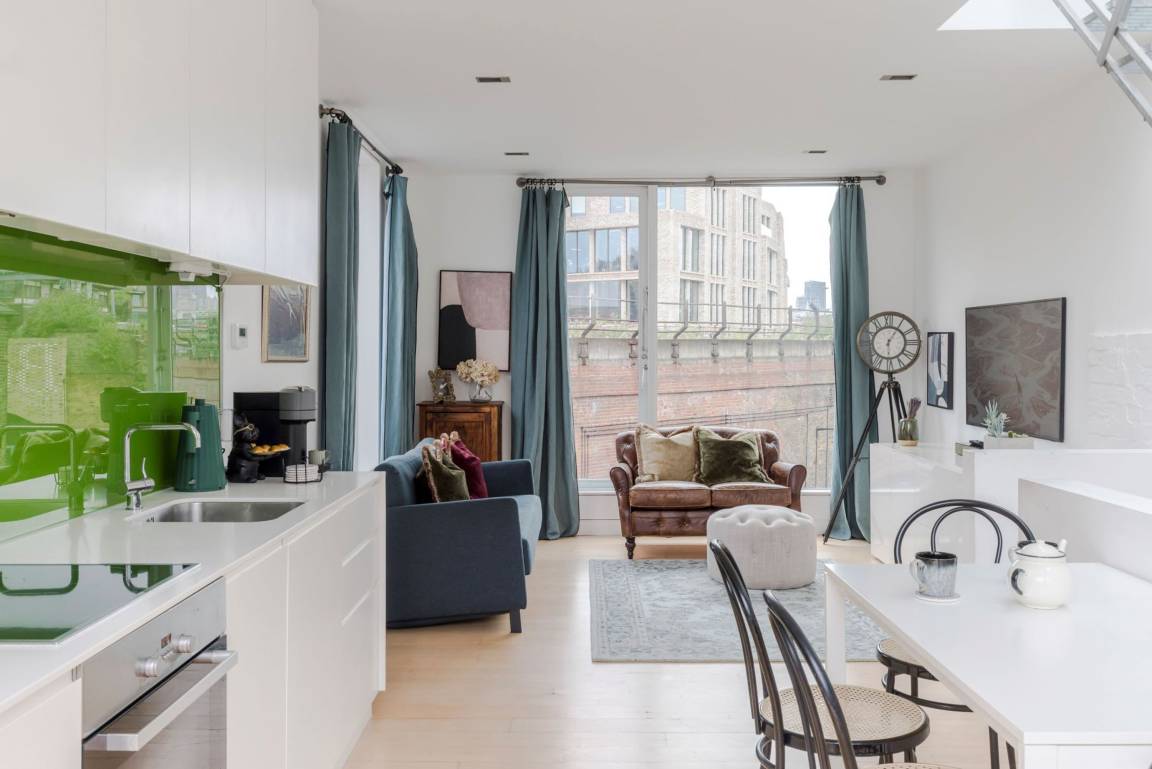 House ∙ 4 Bedrooms ∙ 10 Guests - London