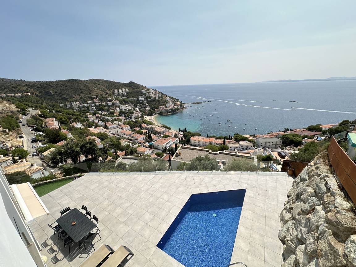 350 M² Ferienhaus ∙ 4 Schlafzimmer ∙ 8 Gäste - Cadaqués