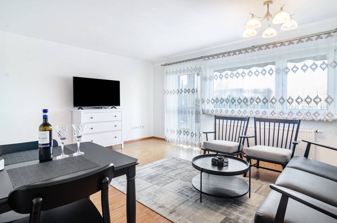 76 M² Appartement ∙ 2 Chambres ∙ 4 Personnes - Daisendorf