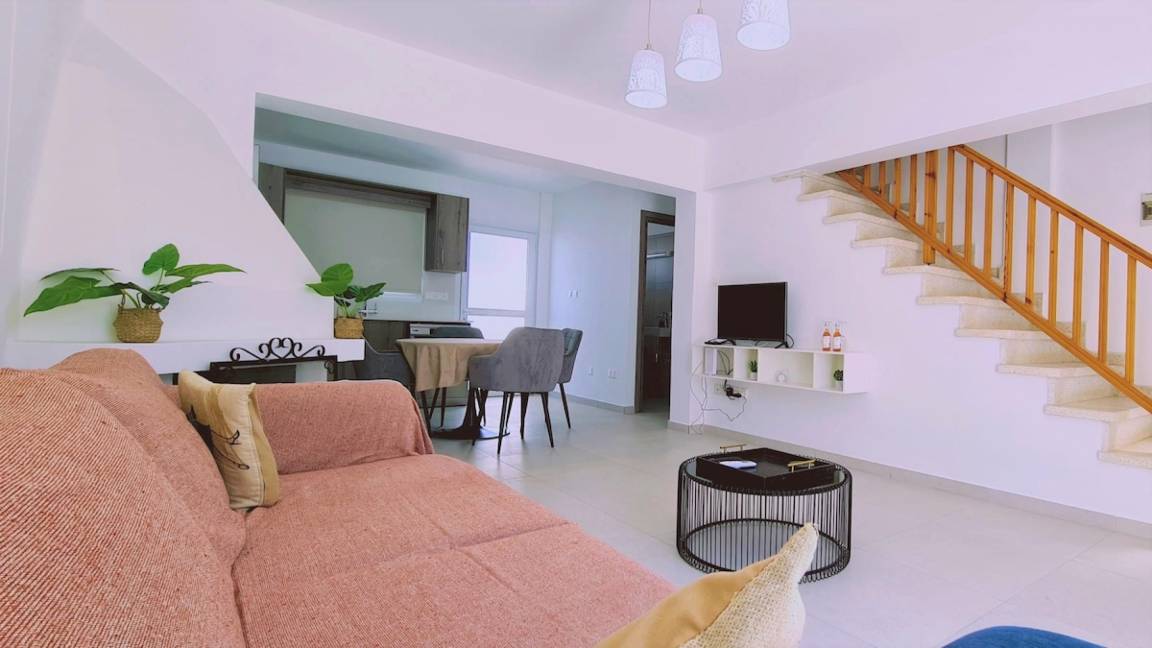 135 M² Villa ∙ 3 Bedrooms ∙ 6 Guests - Famagusta