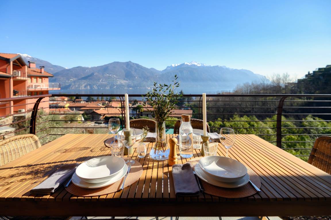 105 M² Apartment ∙ 2 Bedrooms ∙ 6 Guests - Menaggio