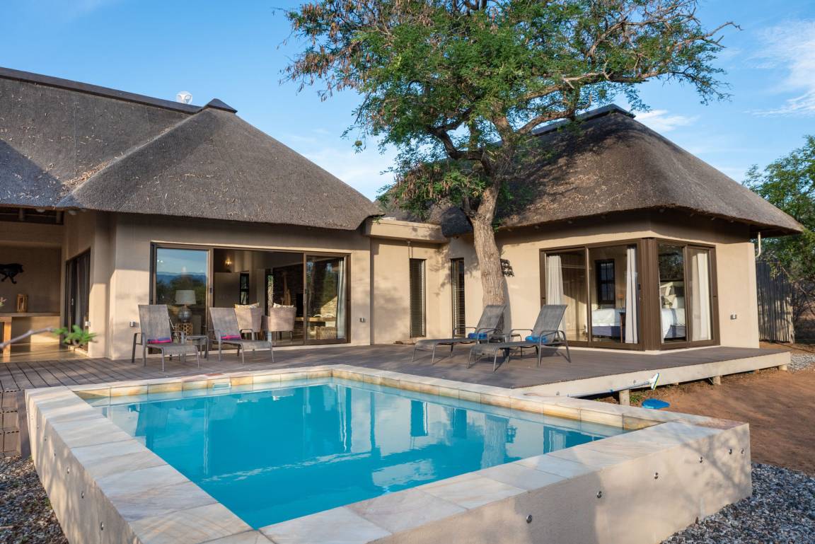 250 M² Villa ∙ 3 Bedrooms ∙ 6 Guests - Hoedspruit