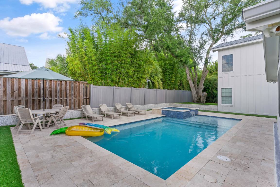 House ∙ 4 Bedrooms ∙ 8 Guests - Jekyll Island, GA