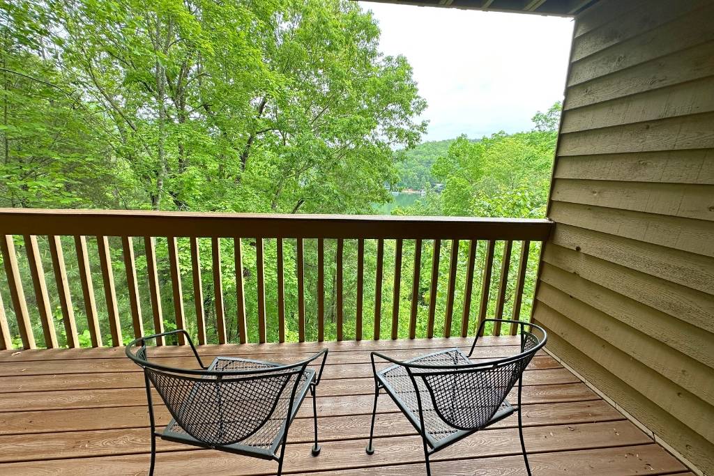 House ∙ 2 Bedrooms ∙ 6 Guests - Lake Lure, NC