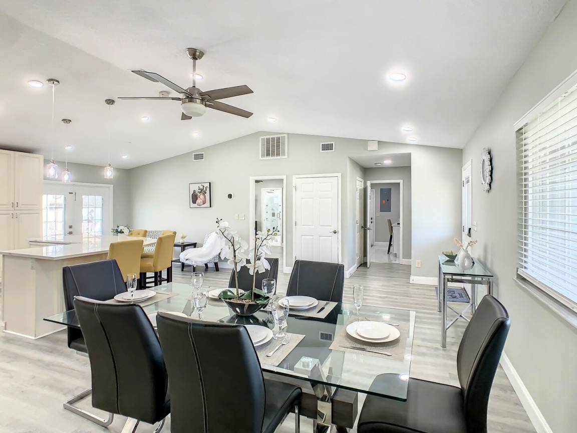 186 M² House ∙ 3 Bedrooms ∙ 9 Guests - St. Cloud, FL