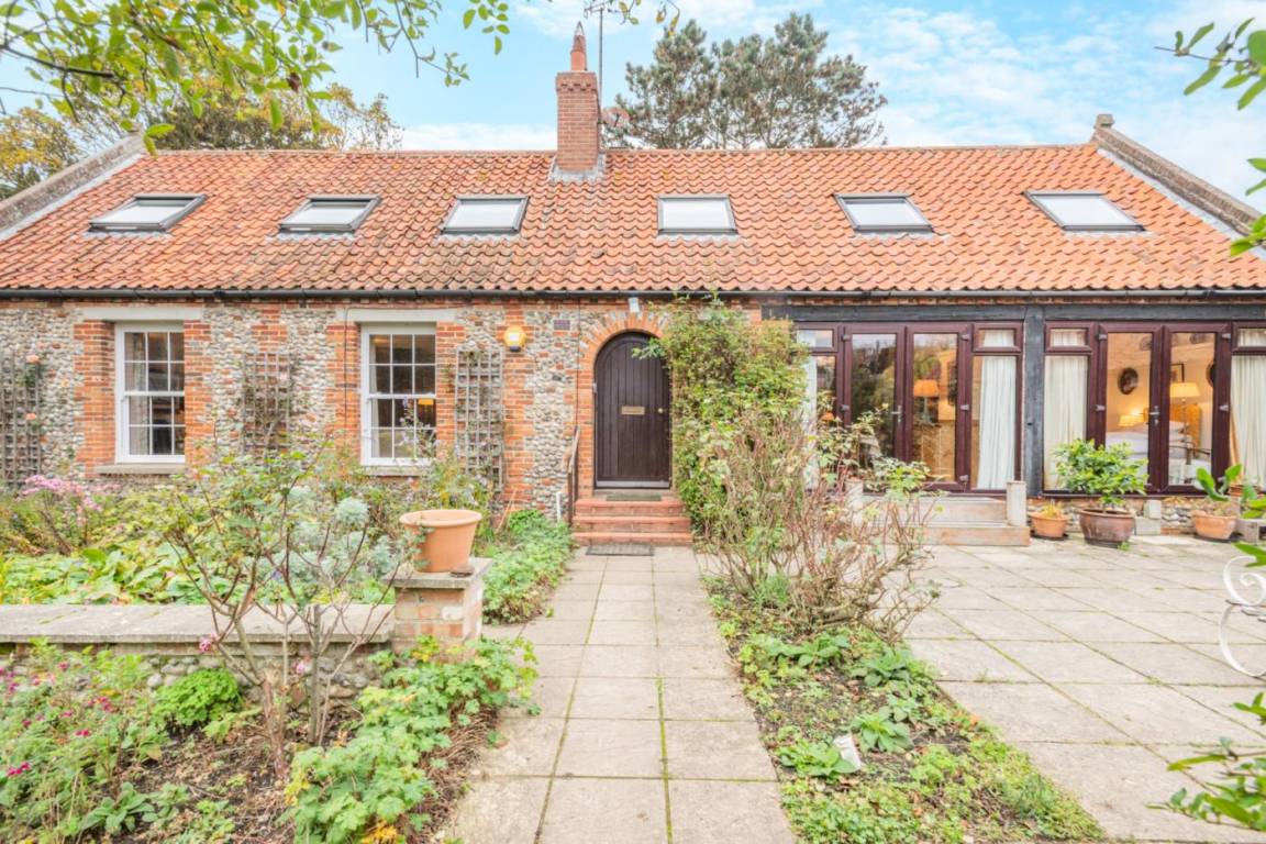 Cottage ∙ 5 Bedrooms ∙ 9 Guests - Blakeney