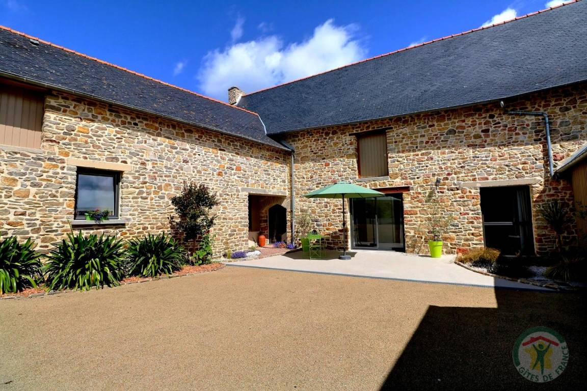 114 M² Gîte ∙ 3 Chambres ∙ 6 Personnes - Saint-Aubin-du-Cormier