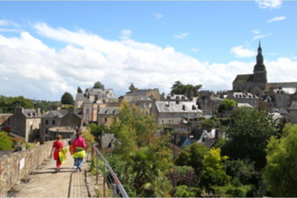 55 M² Apartamento ∙ 1 Habitación ∙ 6 Huéspedes - Dinan