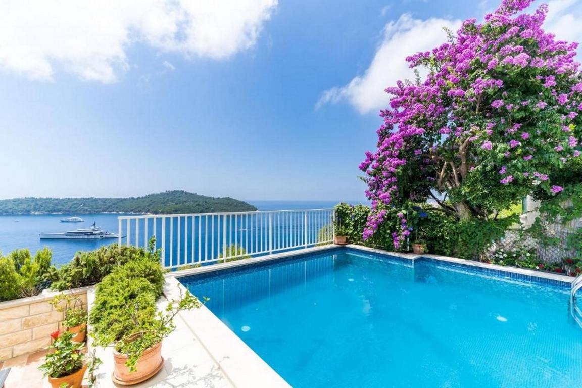 280 M² Villa ∙ 6 Bedrooms ∙ 14 Guests - Dubrovnik