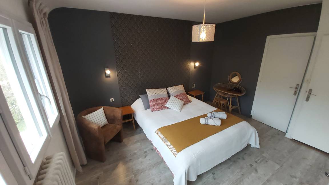 25 M² Chambre D'hôtes ∙ 1 Chambre ∙ 3 Personnes - Chastreix