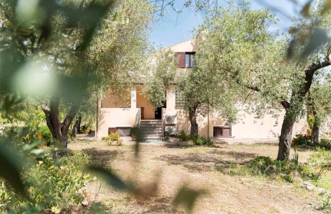 140 M² House ∙ 4 Bedrooms ∙ 6 Guests - Alghero