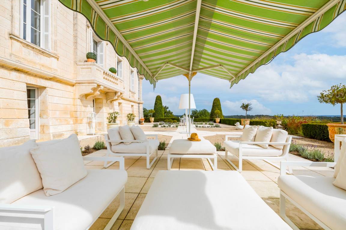 1000 M² Villa ∙ 9 Schlafzimmer ∙ 18 Gäste - Département Charente