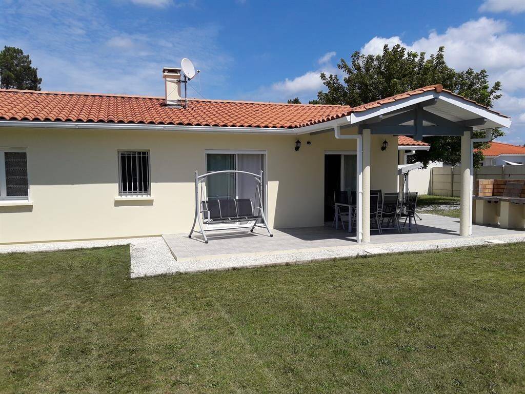 90 M² Maison De Vacances ∙ 3 Chambres ∙ 6 Personnes - Parentis-en-Born