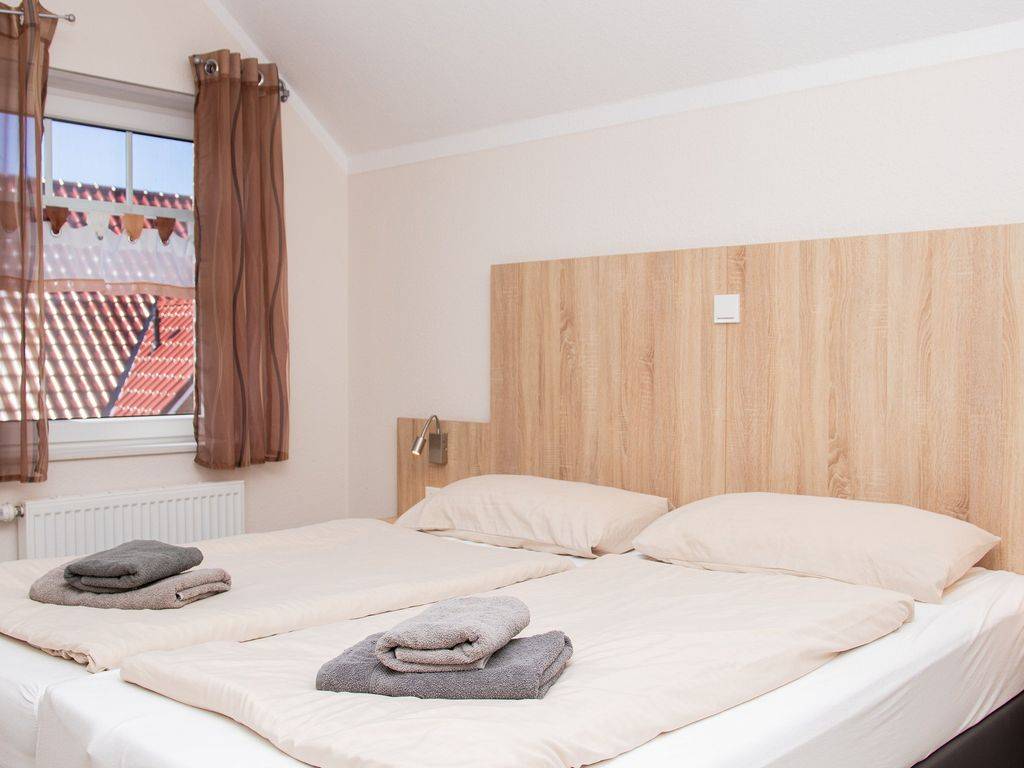 60 M² Huis ∙ 2 Slaapkamers ∙ 4 Gasten - Aurich