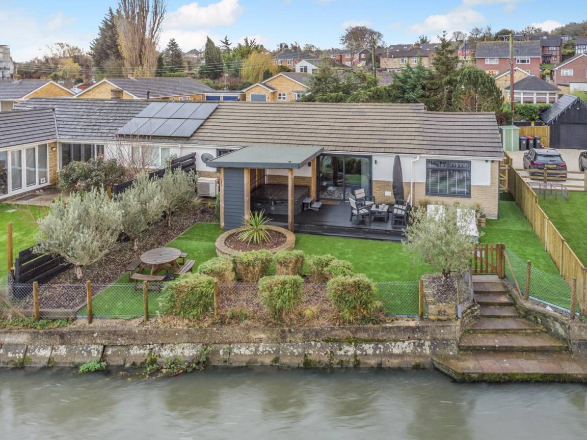 House ∙ 3 Bedrooms ∙ 5 Guests - Herne Bay