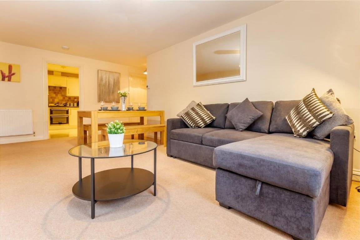 Apartment ∙ 2 Bedrooms ∙ 6 Guests - Malvern
