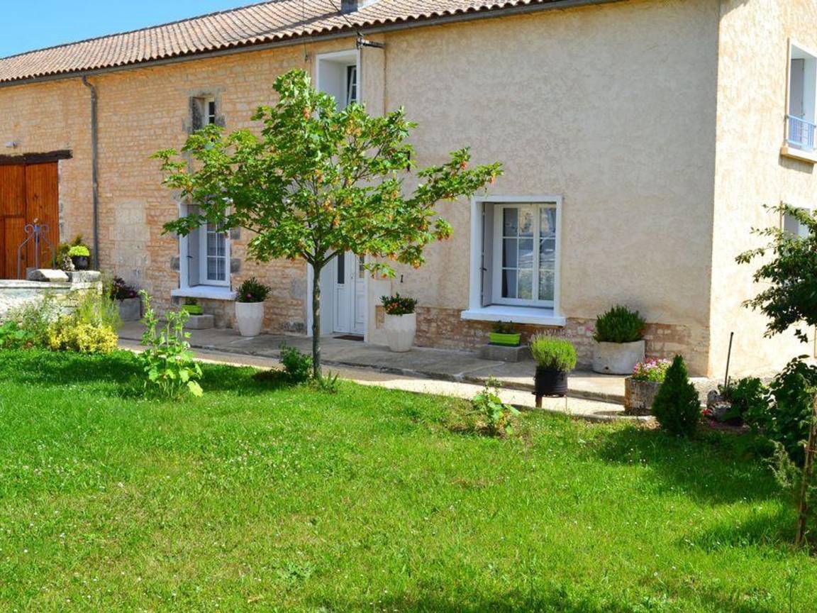 135 M² Cottage ∙ 3 Chambres ∙ 6 Personnes - Charente