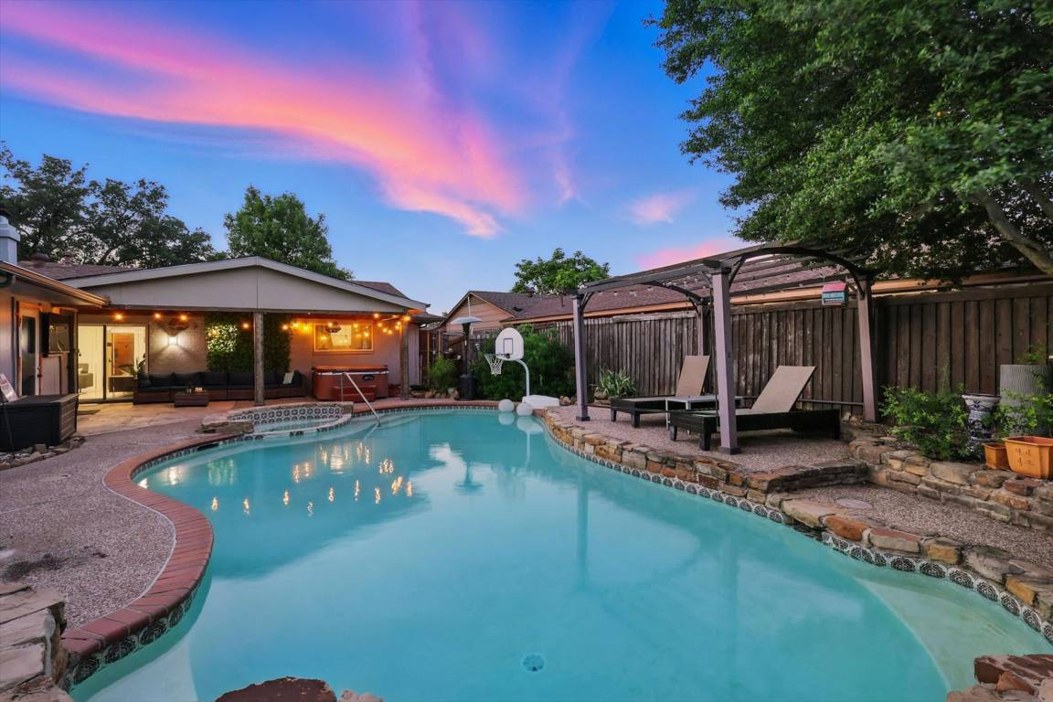 Casa ∙ 1 Habitación ∙ 8 Huéspedes - Garland, TX