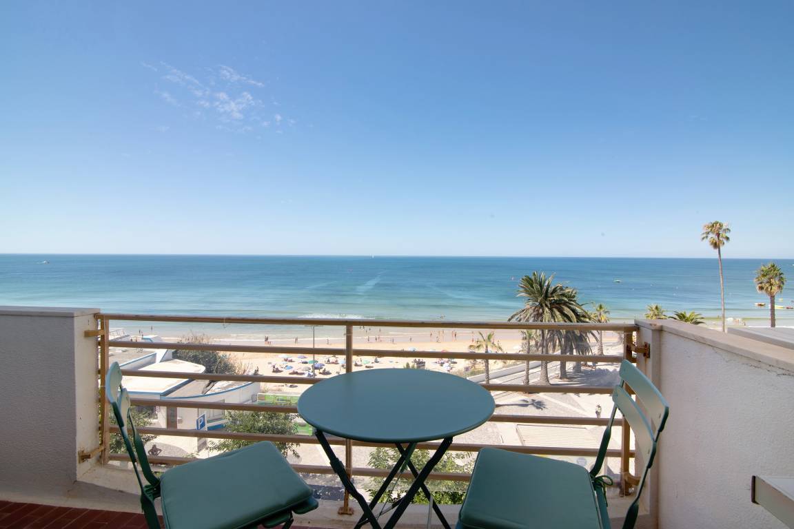 65 M² Apartment ∙ 2 Bedrooms ∙ 4 Guests - Porches