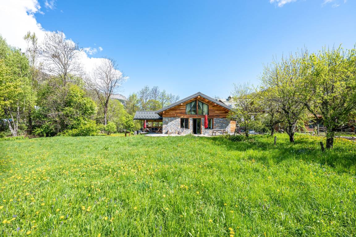 120 M² Chalet ∙ 4 Chambres ∙ 10 Personnes - Valloire