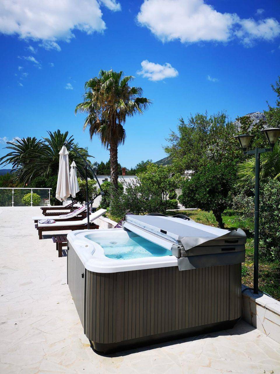 Villa ∙ 8 Bedrooms ∙ 12 Guests - Korčula