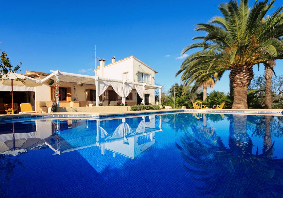 180 M² Villa ∙ 3 Habitaciones ∙ 6 Huéspedes - Can Picafort