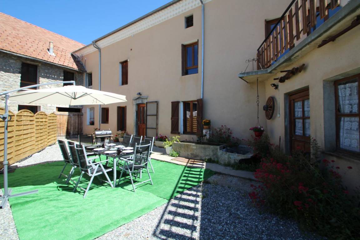 115 M² Gîte ∙ 3 Chambres ∙ 8 Personnes - Hautes-Alpes