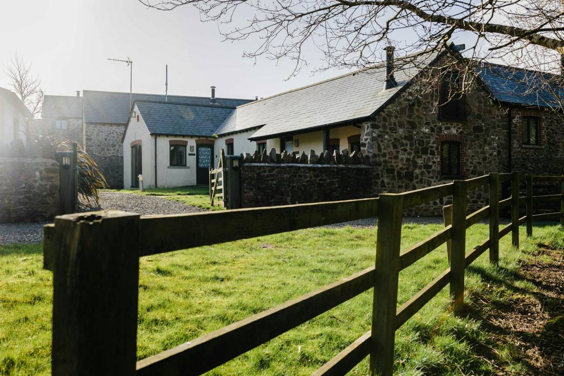 97 M² Cottage ∙ 2 Bedrooms ∙ 4 Guests - Little Haven