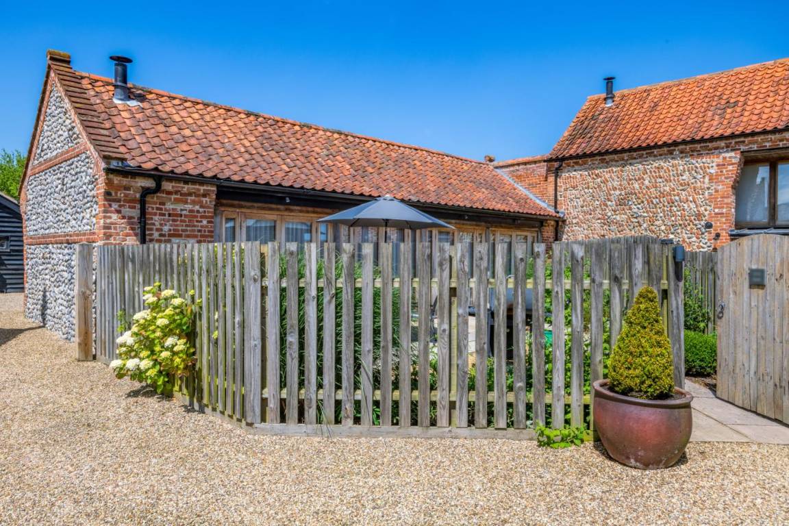 Cottage ∙ 2 Bedrooms ∙ 4 Guests - Sheringham