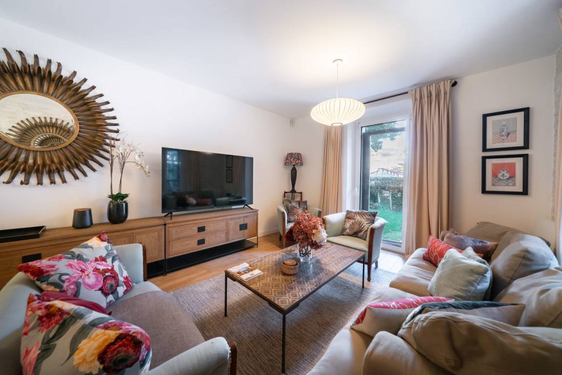 Maison De Vacances ∙ 4 Chambres ∙ 8 Personnes - Cannes