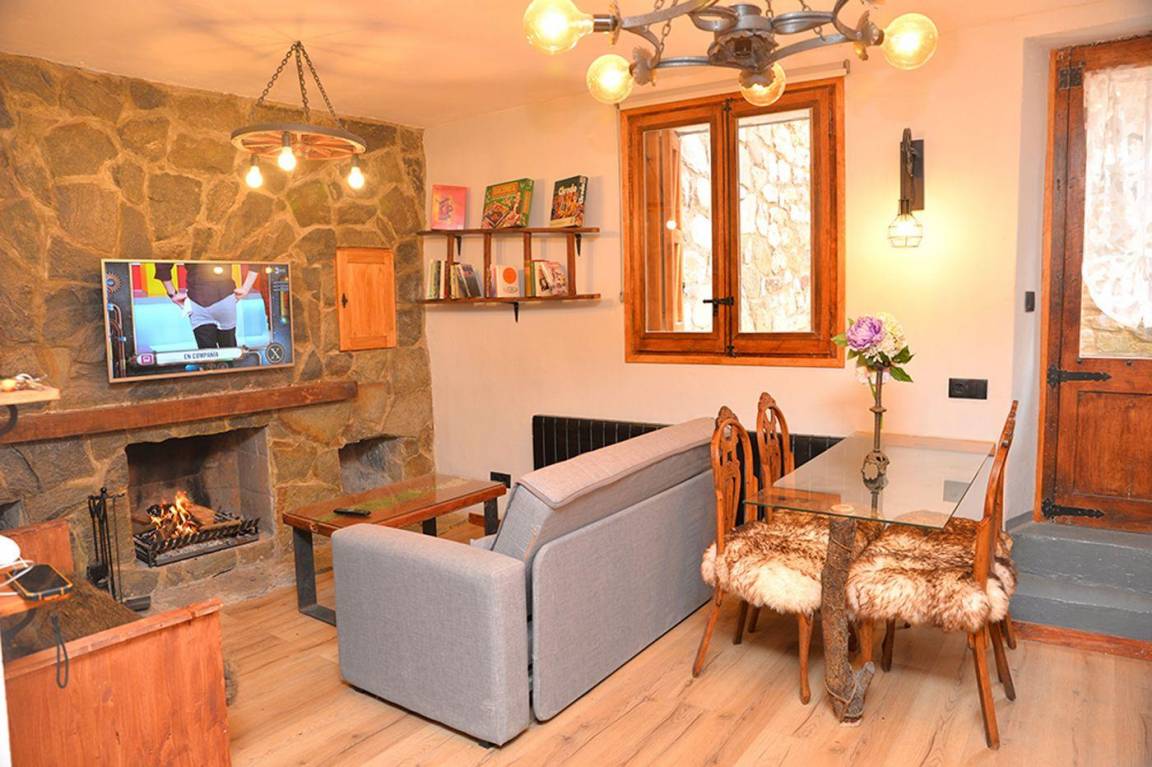 55 M² Apartamento ∙ 1 Quarto ∙ 4 Hóspedes - Bagà